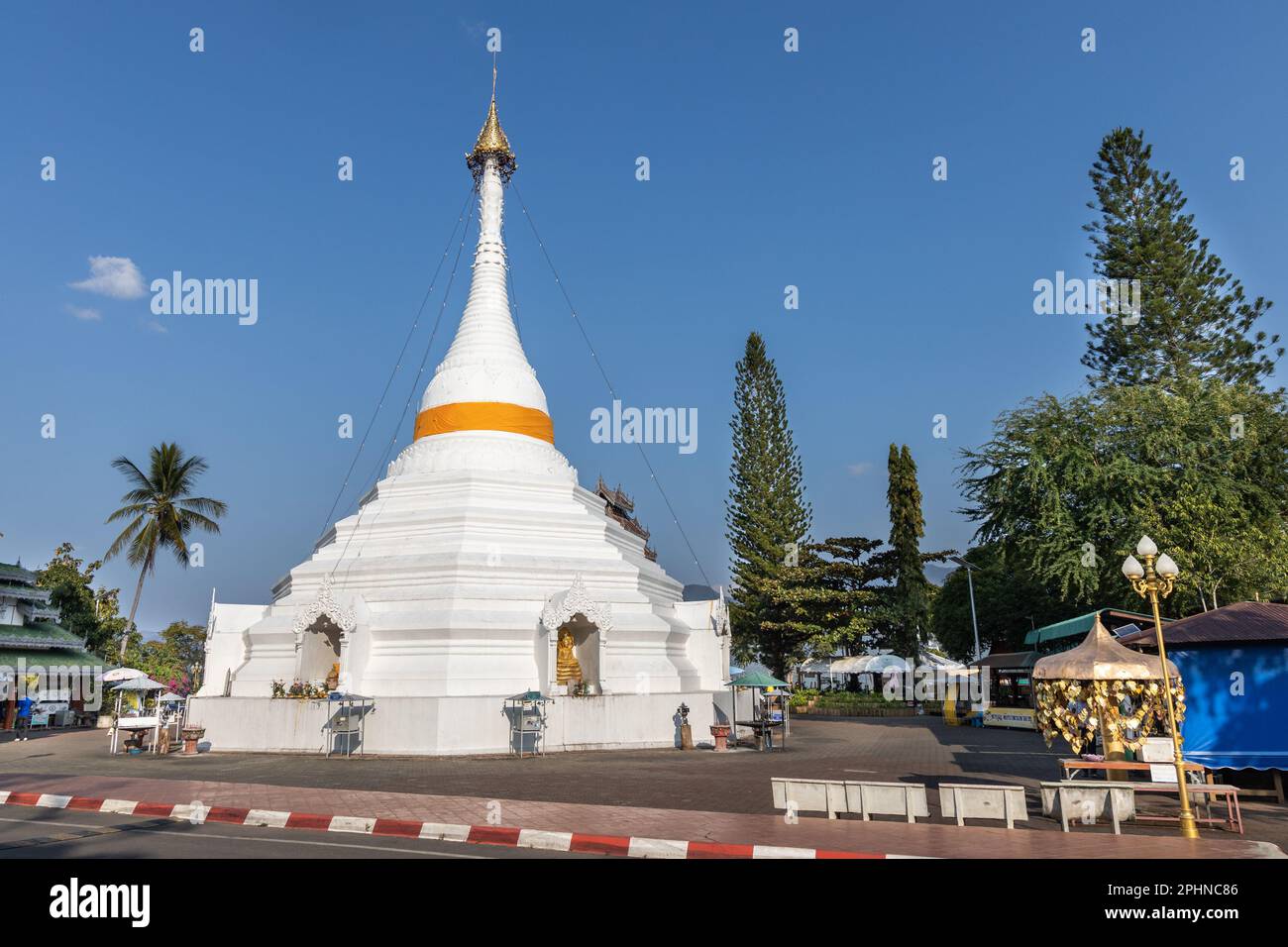 Wat Phrathat Doi Kong Mu is an ancient Thai Buddhist temple in Mae Hong ...