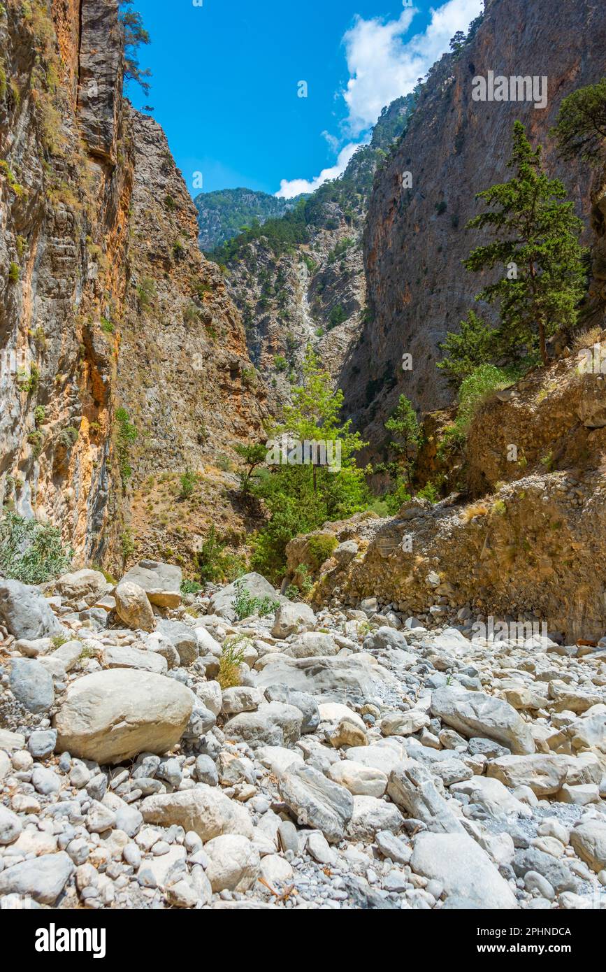 Samaria gorge path hi-res stock photography and images - Alamy