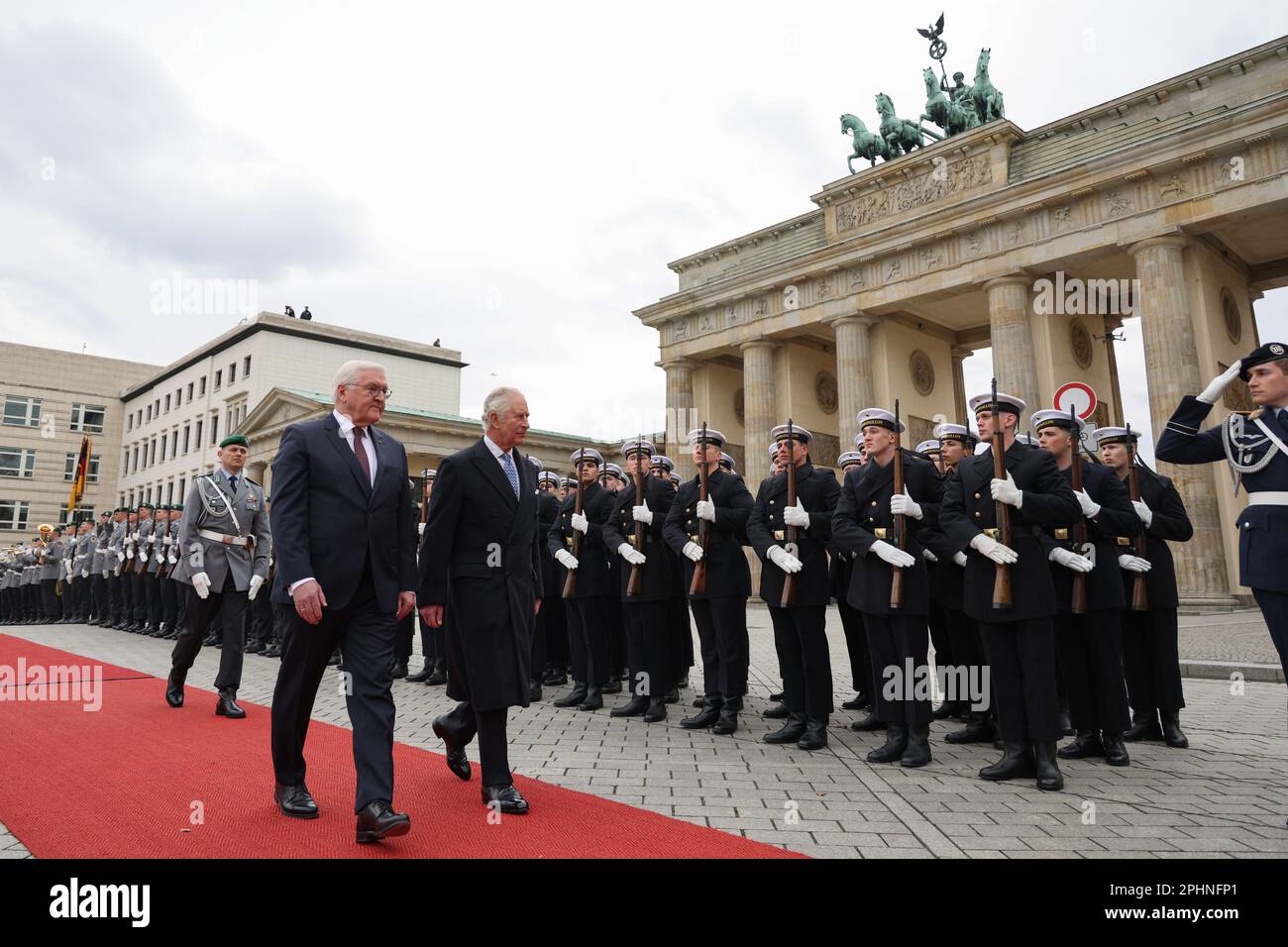 German President Frank-Walter Steinmeier (left) and King Charles III ...