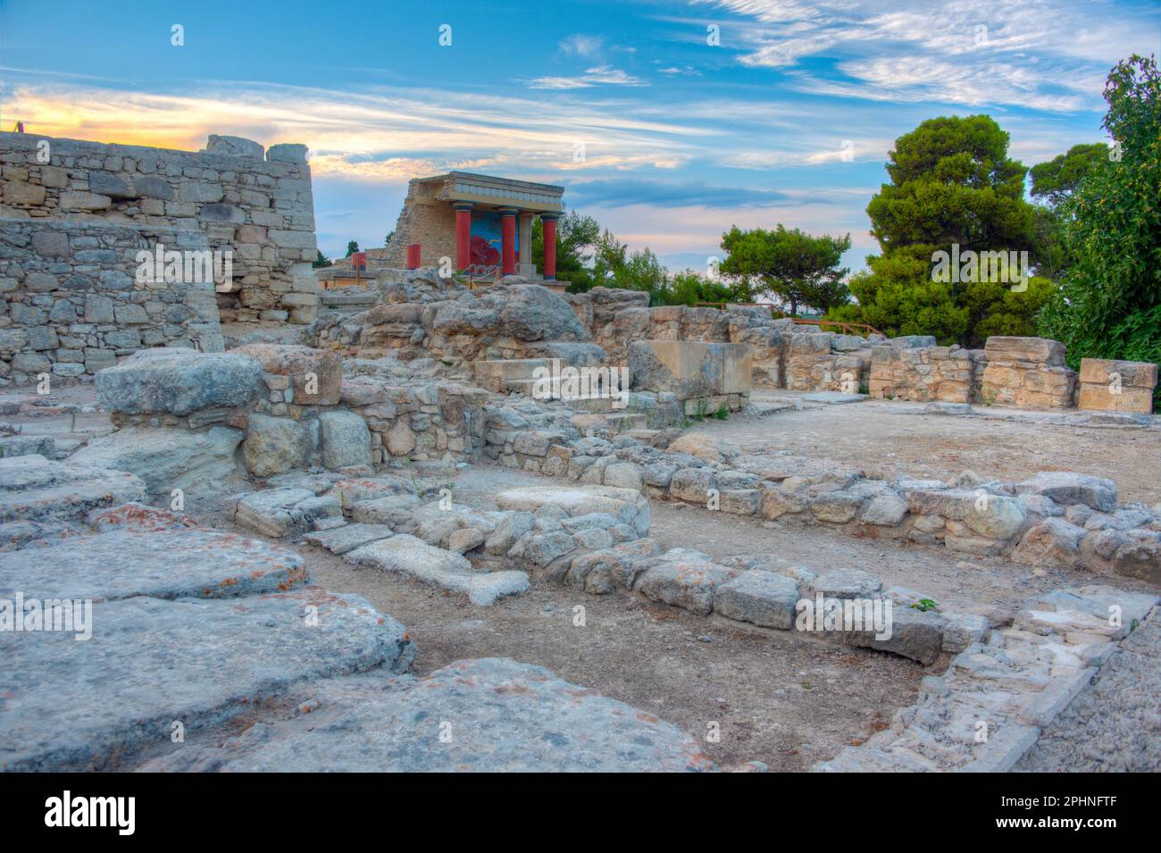 Sunset view of the north entrance to Knossos palace at Greek island ...