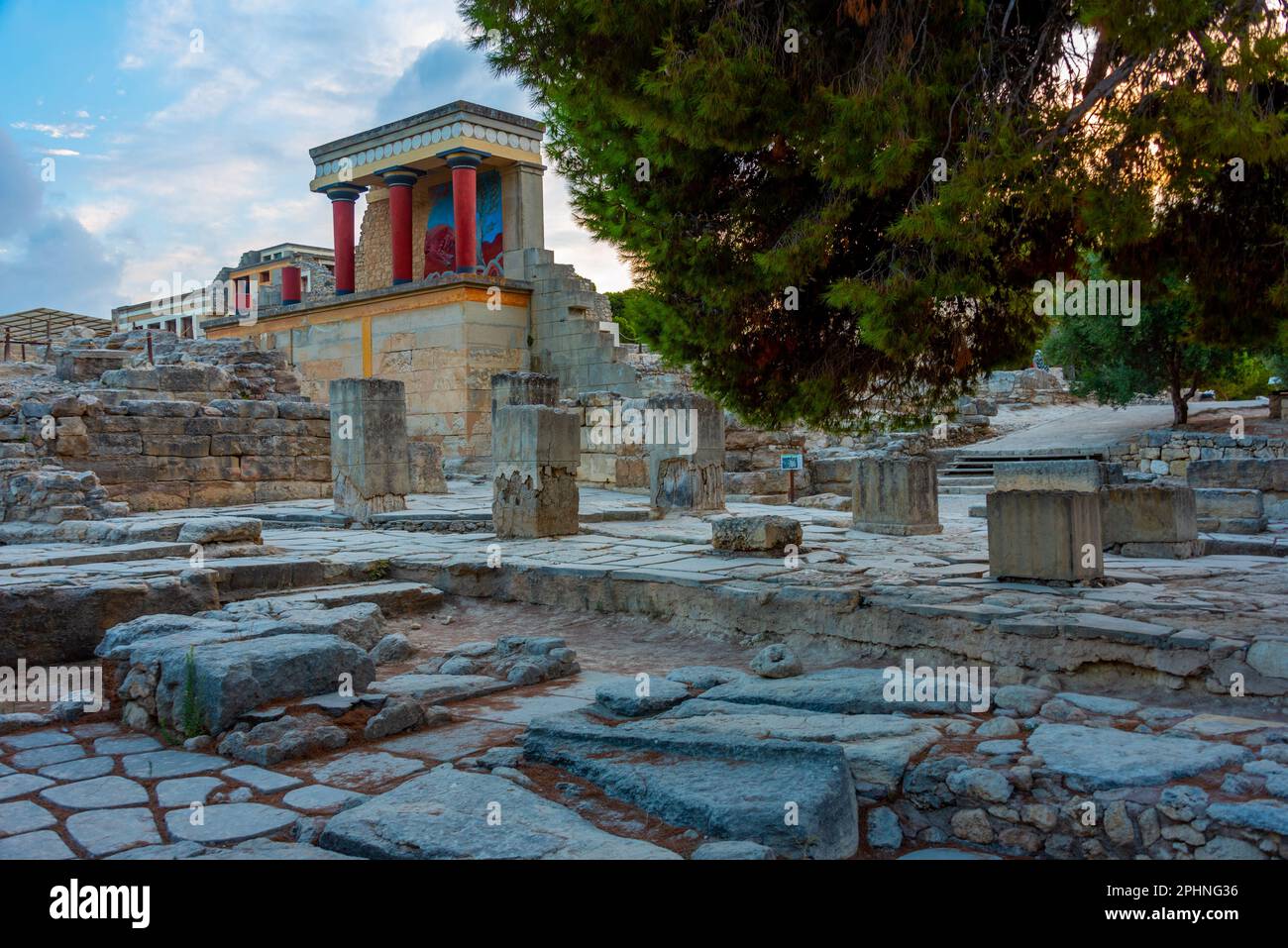 Sunset view of the north entrance to Knossos palace at Greek island ...