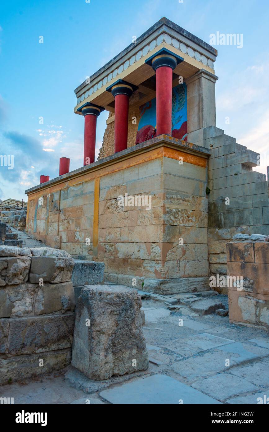 Sunset view of the north entrance to Knossos palace at Greek island ...