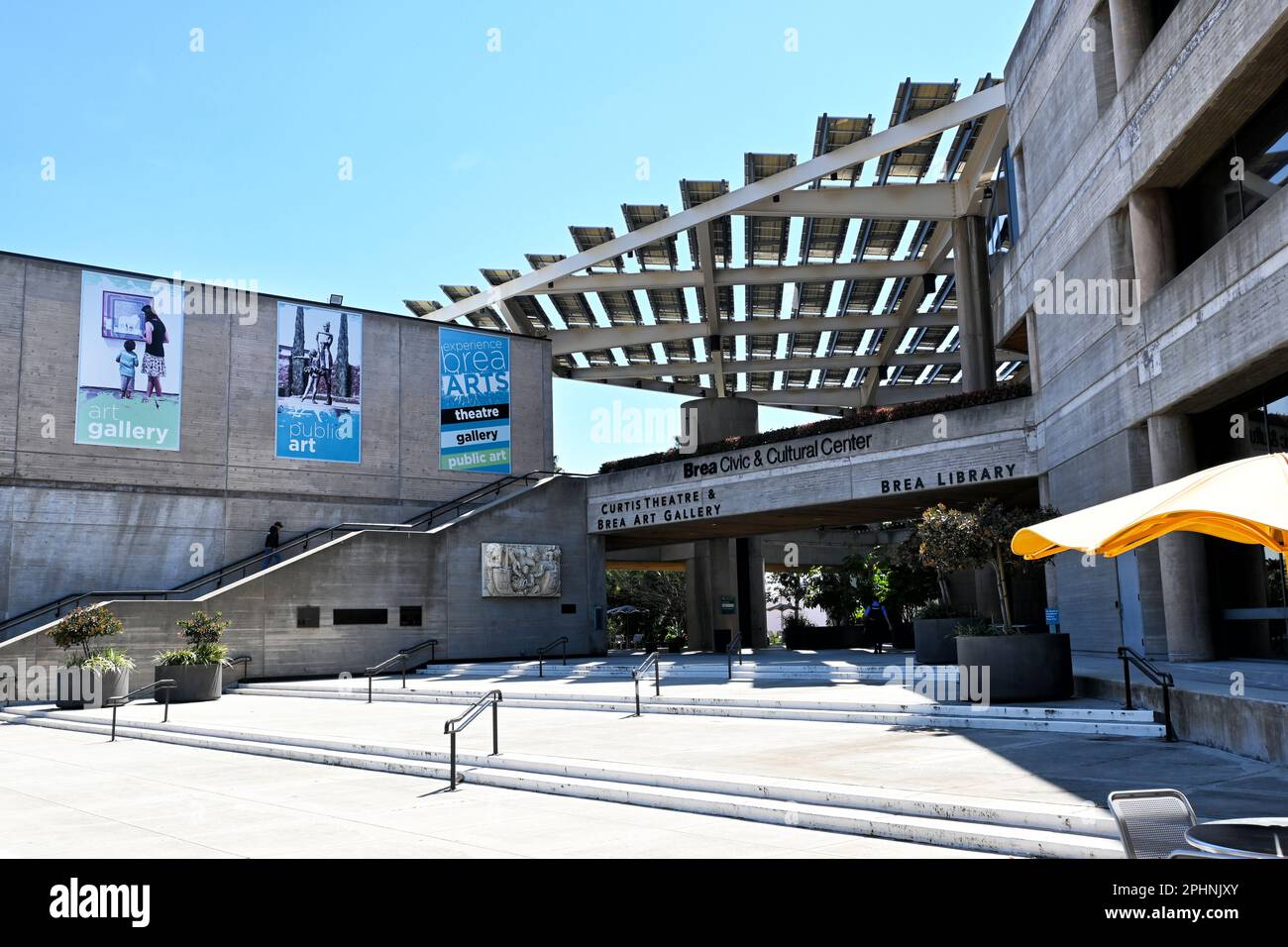 BREA, CALIFORNIA - 28 MAR 2023: The Brea Civic and Cultural Center ... BREA, CALIFORNIA - 28 MAR 2023: The Brea Civic and Cultural Center ...