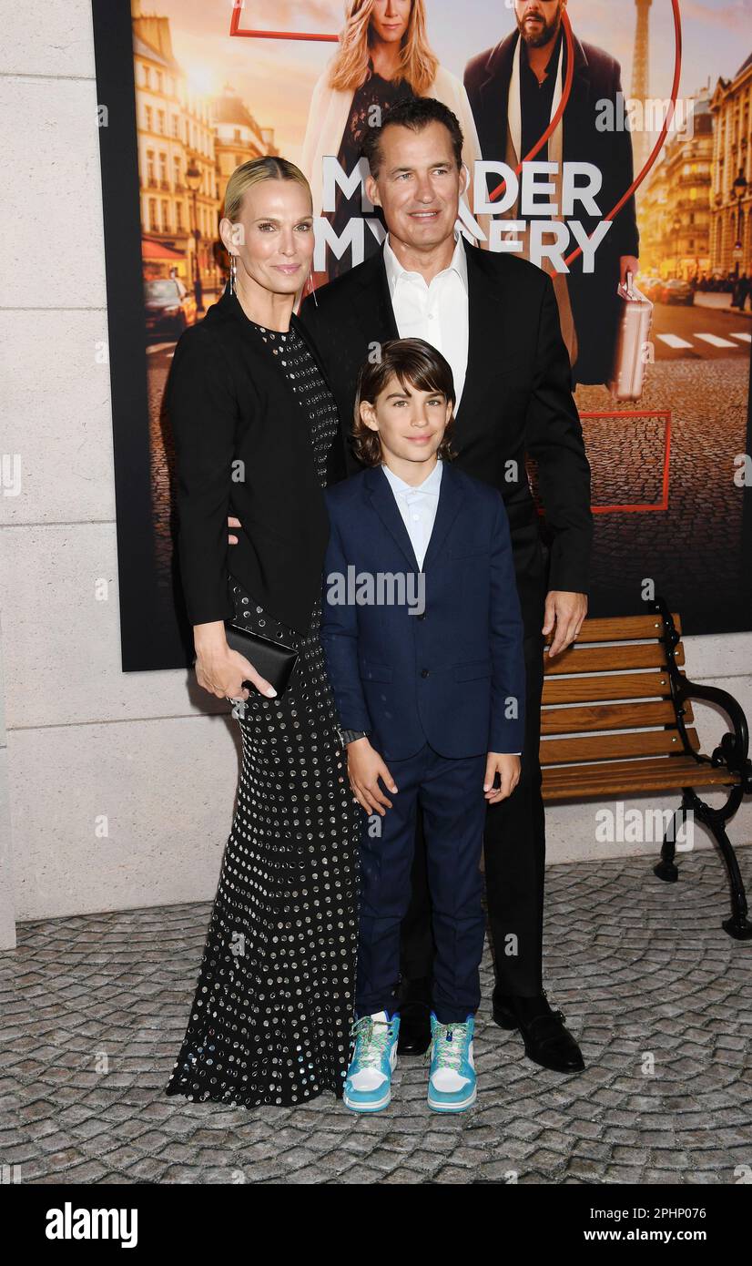 Los Angeles, California, USA. 28th Mar, 2023. (L-R) Molly Sims, Brooks ...