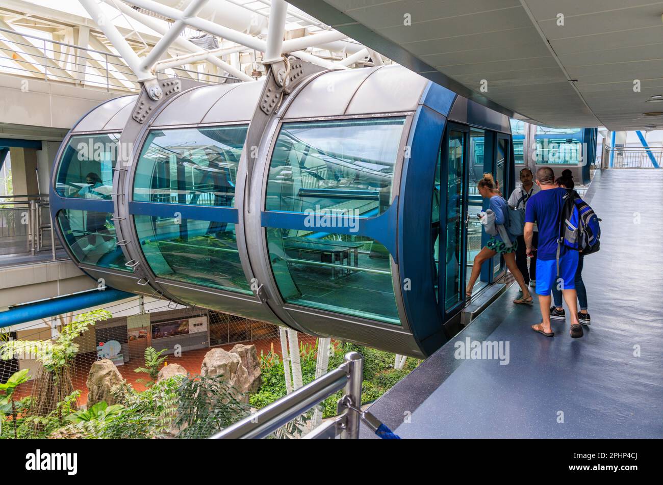 Passengers embarking on a Singapore Flyer capsule, Marina Bay ...