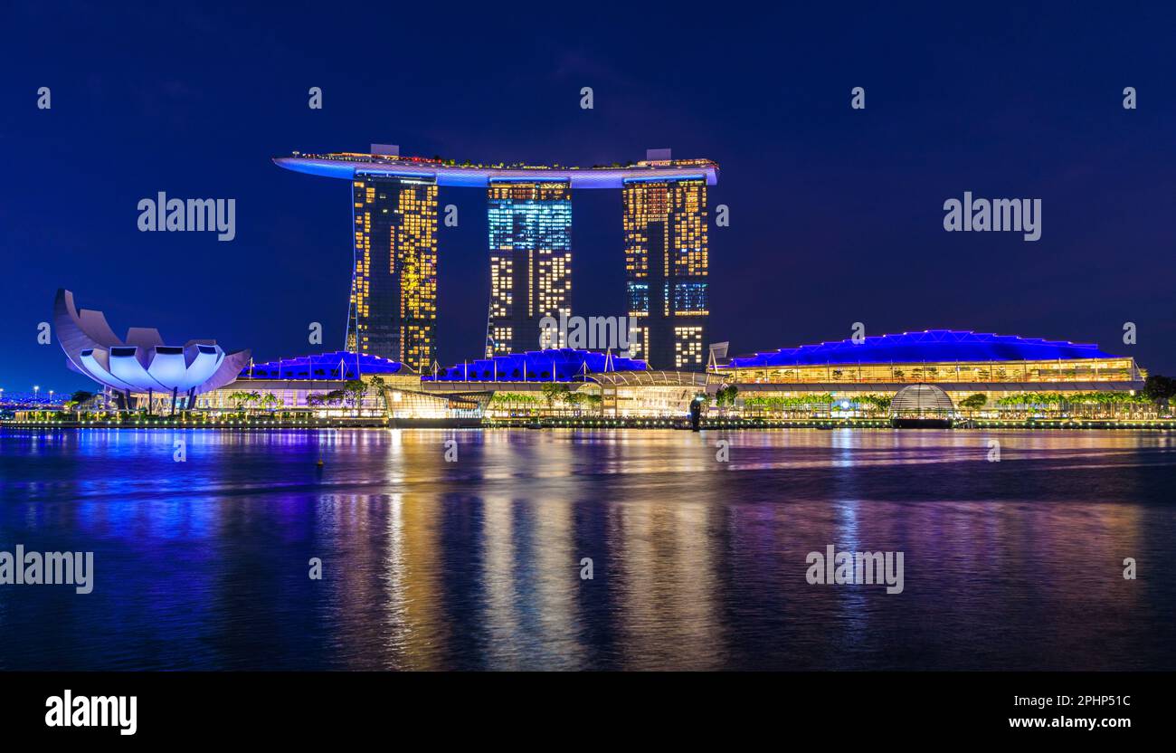 Twilight view marina bay sands hi-res stock photography and images - Alamy
