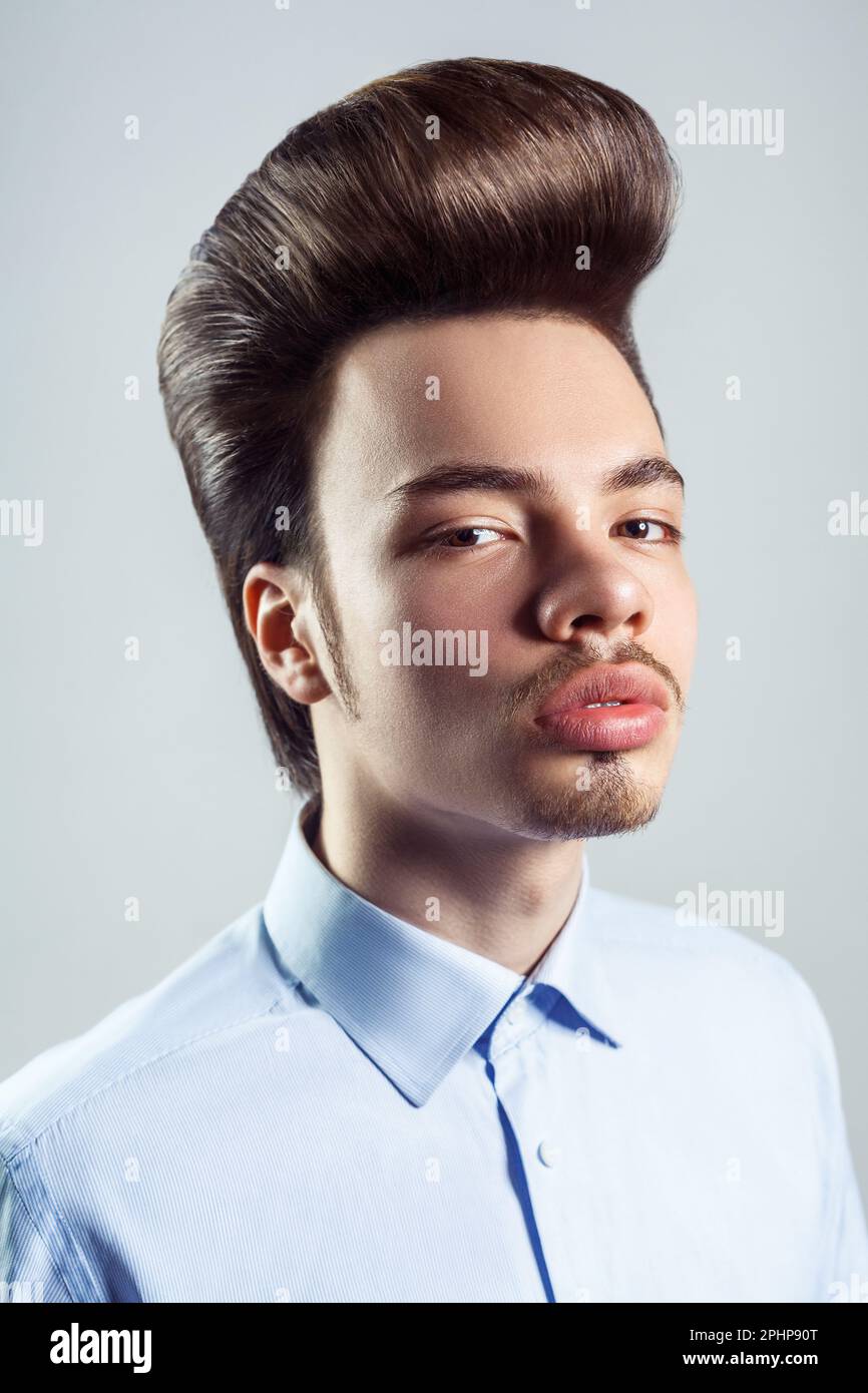 Elvis presley hairstyle hi-res stock photography and images - Alamy