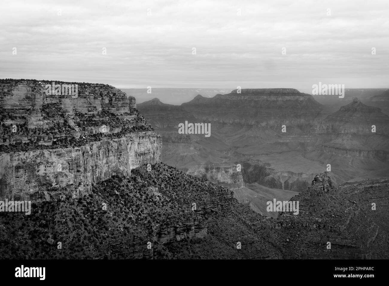 The landscape of the Grand Canyon National Park from Hopi Point on the ...