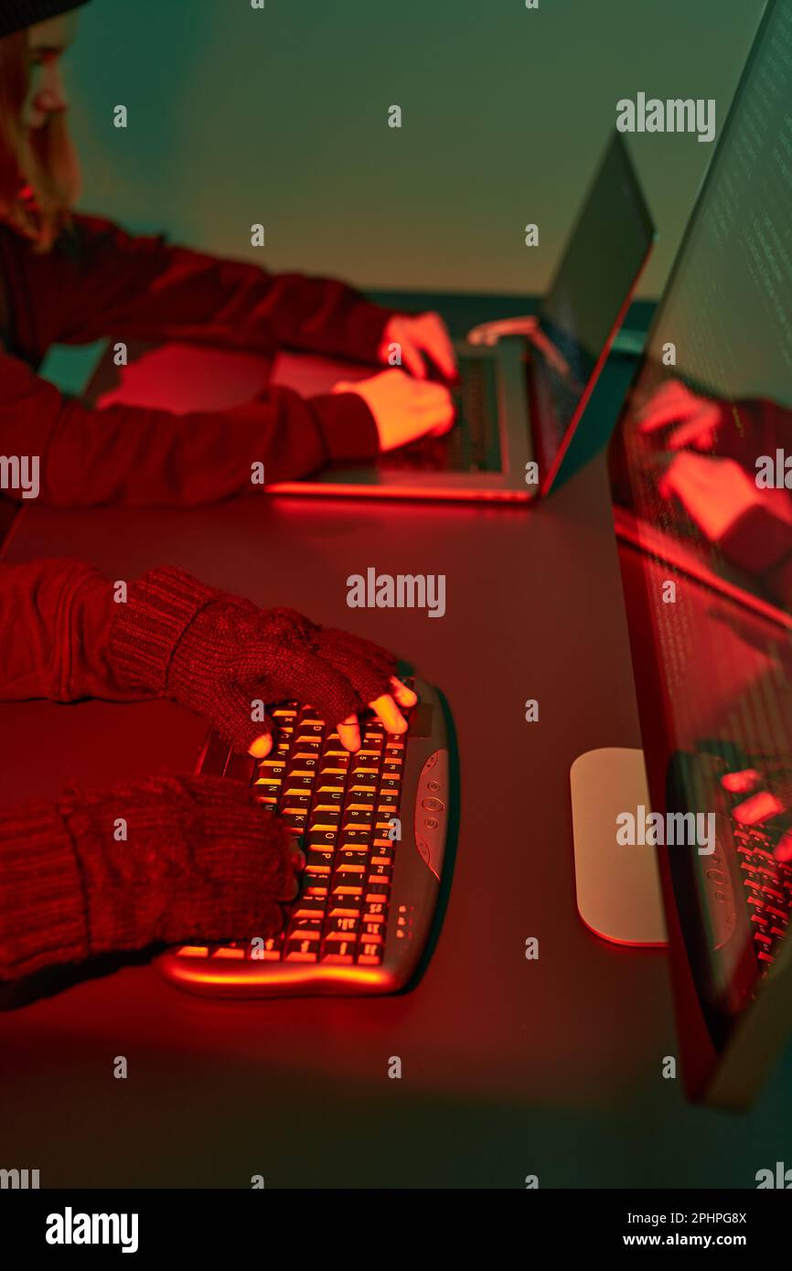 People using virtual private hi-res stock photography and images - Alamy