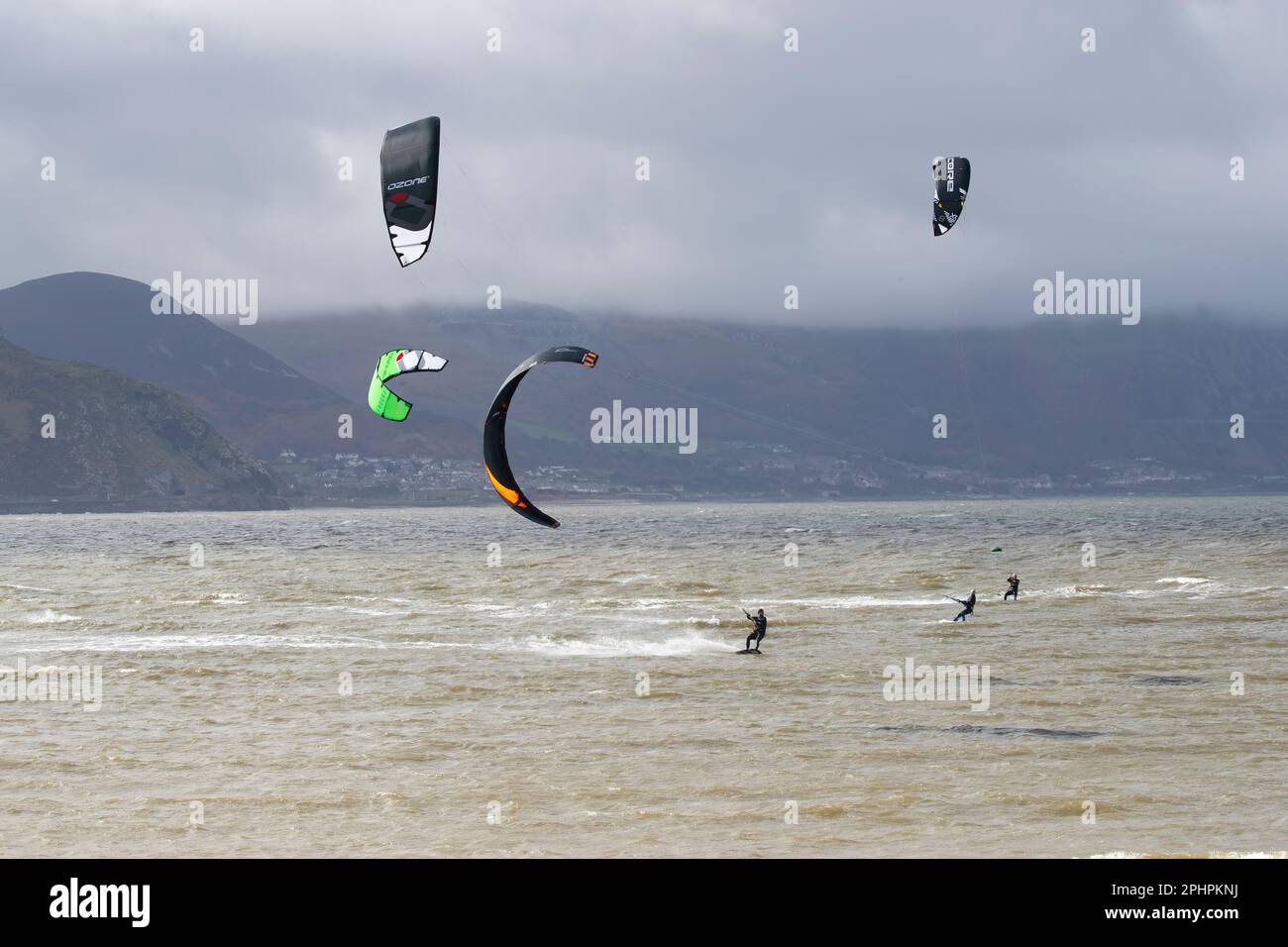 Canopy attached hi-res stock photography and images - Alamy