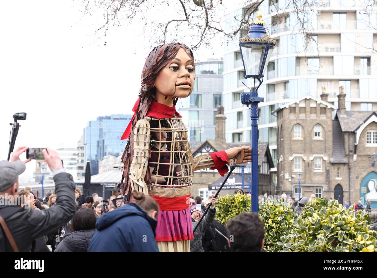 London, UK, 29th March 2023. Little Amal, the 12 foot puppet of a 10 ...