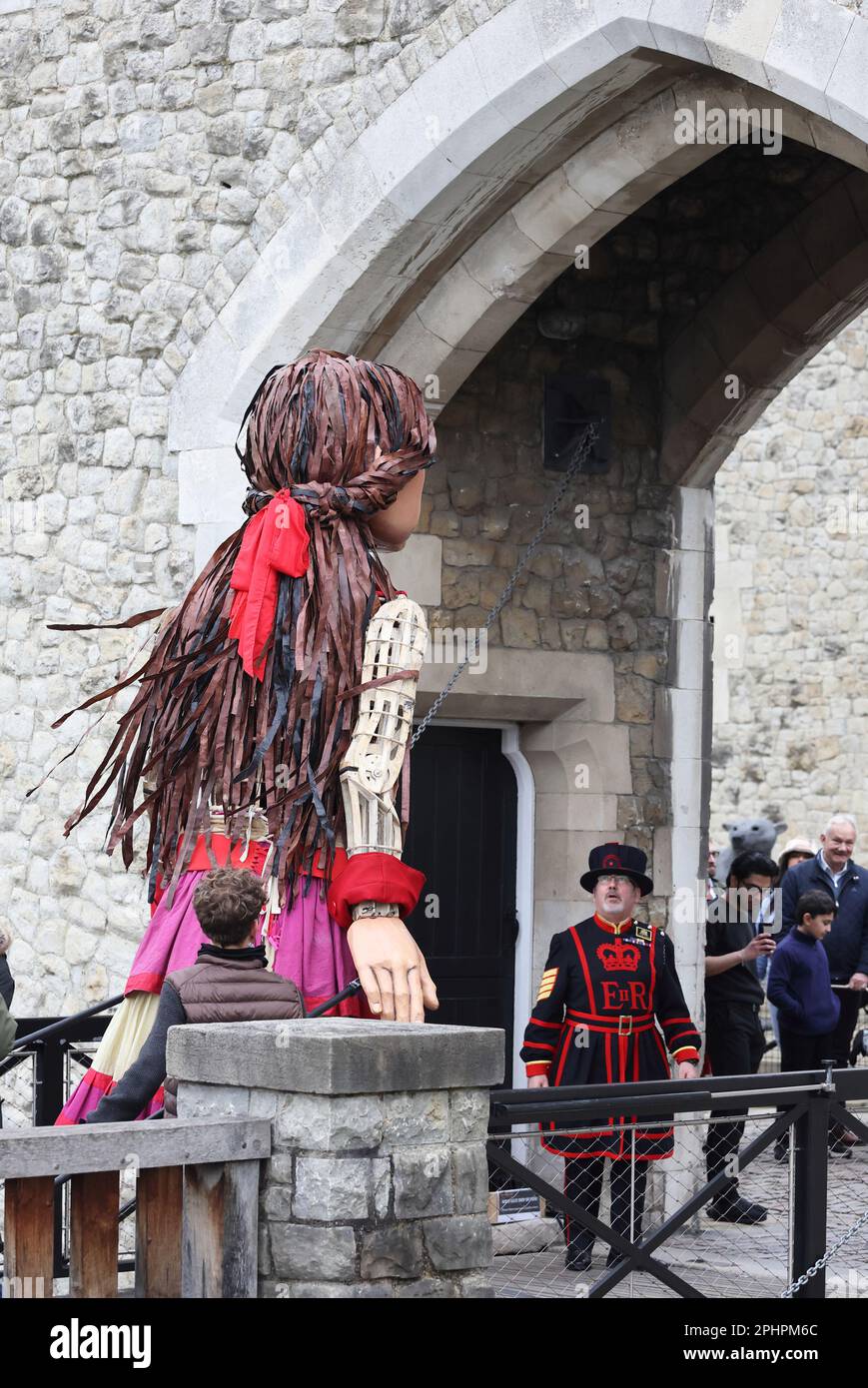 London, UK, 29th March 2023. Little Amal, the 12 foot puppet of a 10 ...