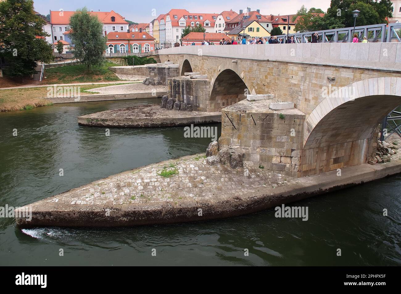 Stone Bridge, Steinerne Brücke, 12th-century bridge, Regensburg ...