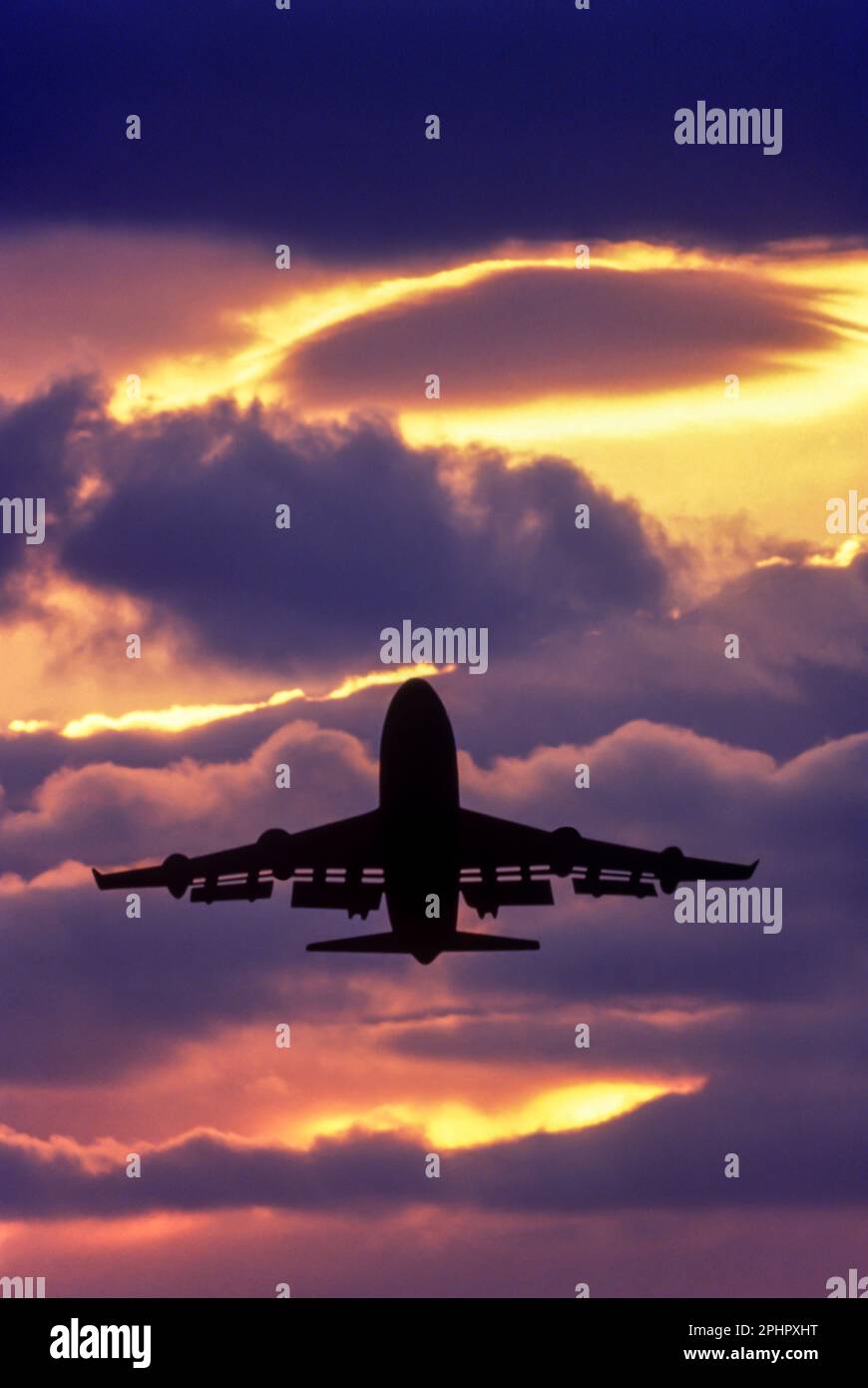 AIRBORNE BOEING 747 400 COMMERCIAL PASSENGER AIRCRAFT Stock Photo - Alamy