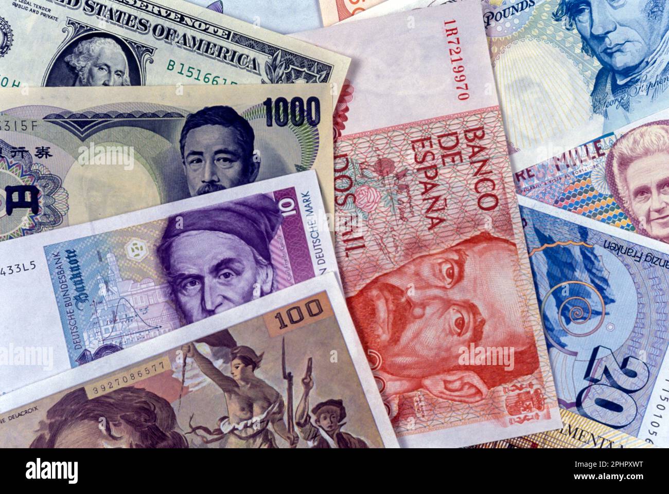 1991 HISTORICAL NATIONAL CURRENCIES Stock Photo - Alamy