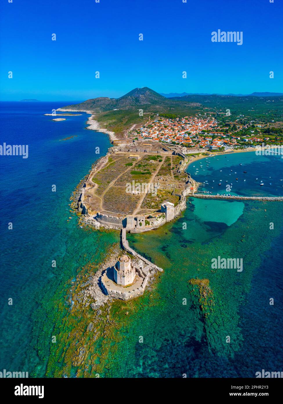 Methoni castle venetian fort ruins hi-res stock photography and images ...