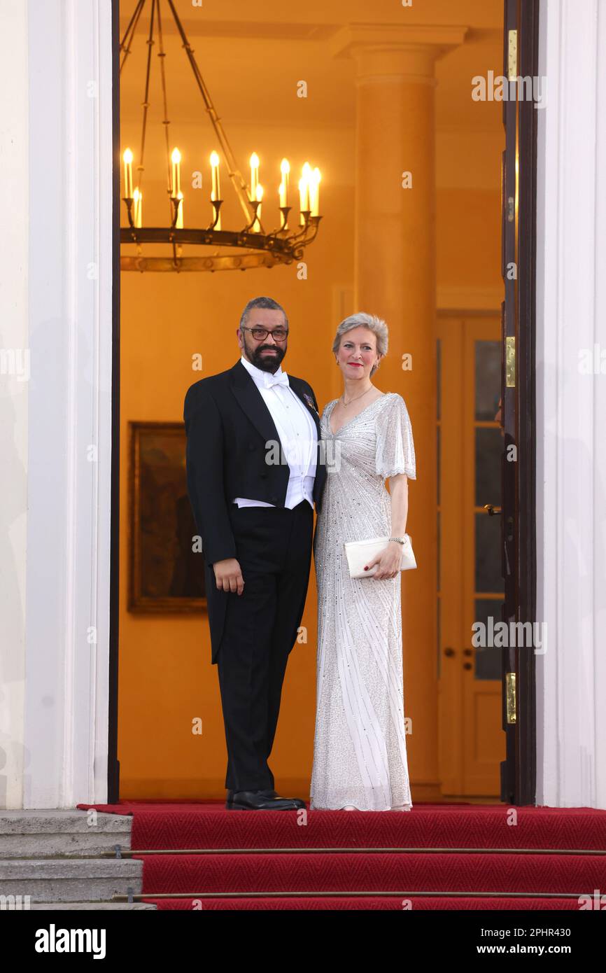 Susannah cleverly hi-res stock photography and images - Alamy