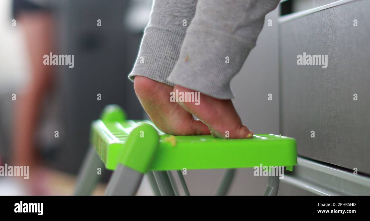 Girl standing on tip toes hi-res stock photography and images - Alamy