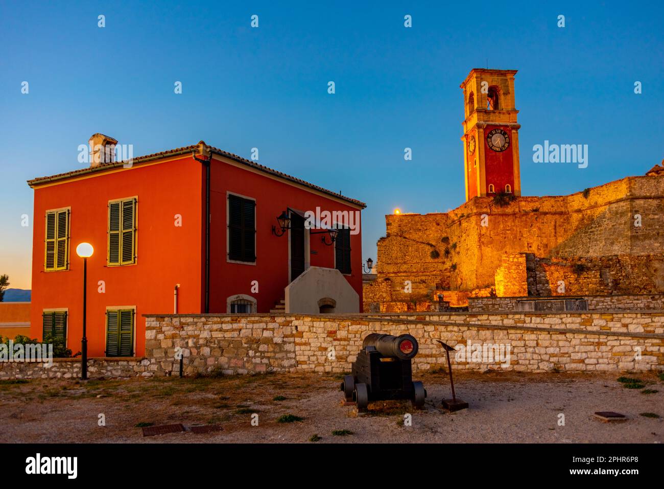Corfu castle cannon hi-res stock photography and images - Alamy