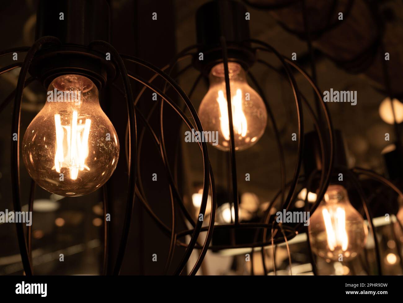 Hanging Retro Lamps, Vintage Style Industrial Lightbulbs, Stylish Warm ...