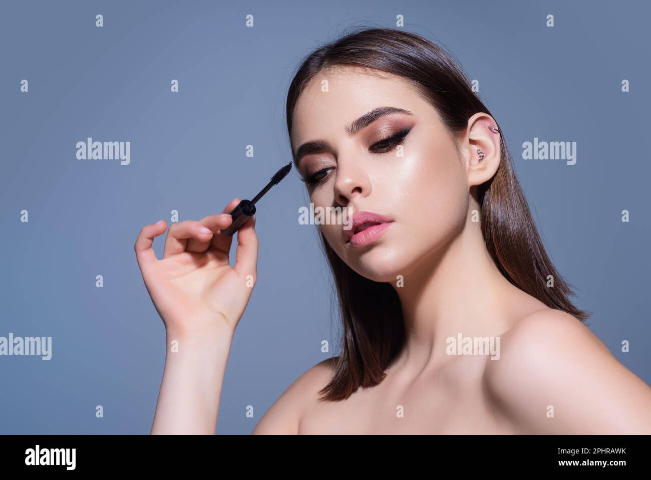 Perfect eyebrows. Natural beauty brows. Eyebrows coloring and ...