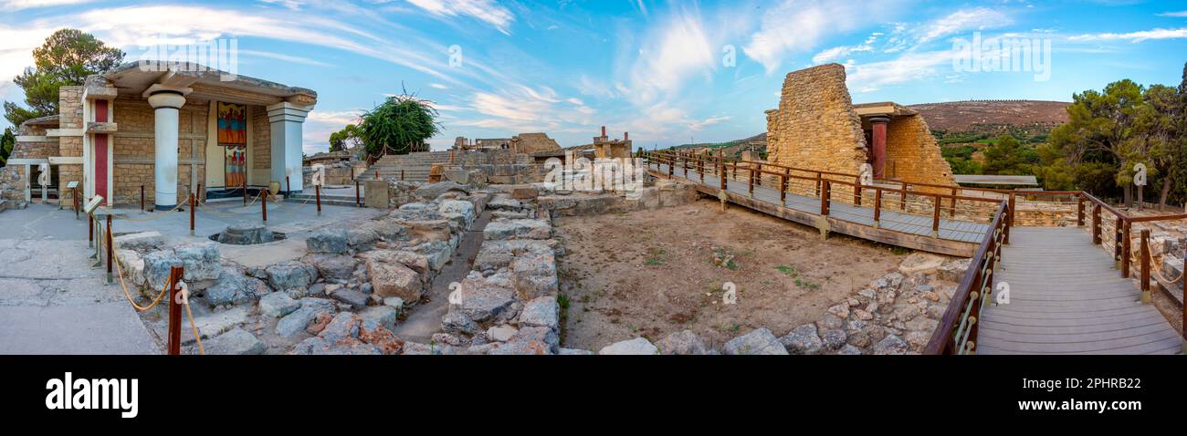 Procession fresco at ruins of Knossos palace in Crete, Greece Stock ...