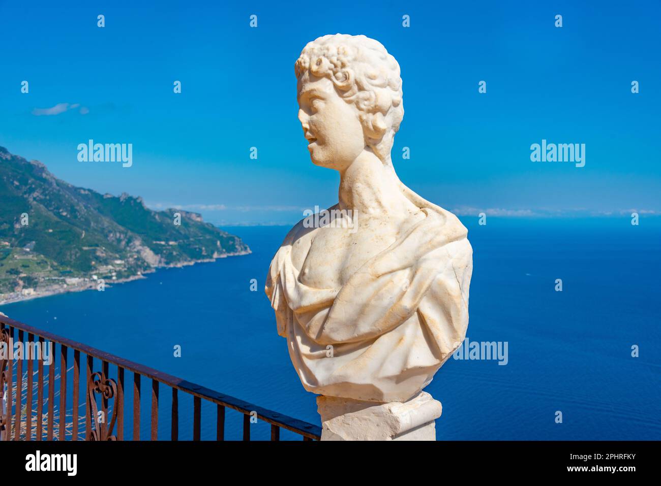 Terrazza dell'Infinito at Villa Cimbrone in the Italian town Ravello ...