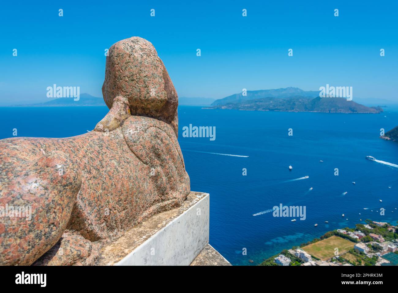 Statue overlooking capri island hi-res stock photography and images - Alamy