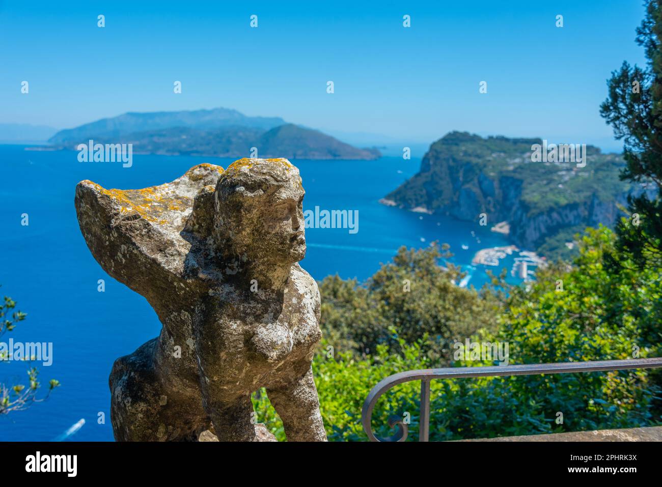 Statue overlooking capri island hi-res stock photography and images - Alamy