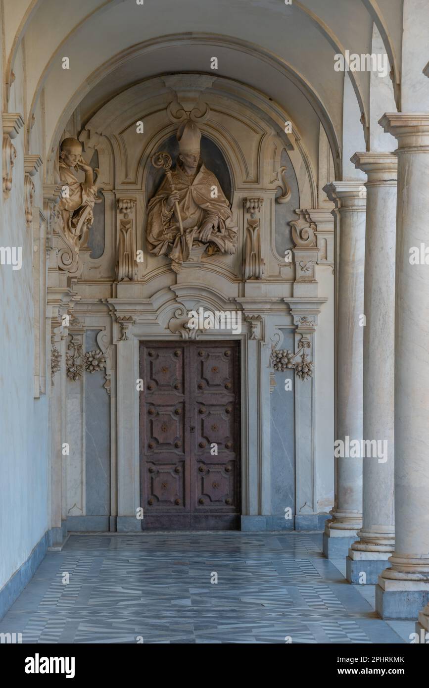 Renaissance laurel wreath hi-res stock photography and images - Alamy