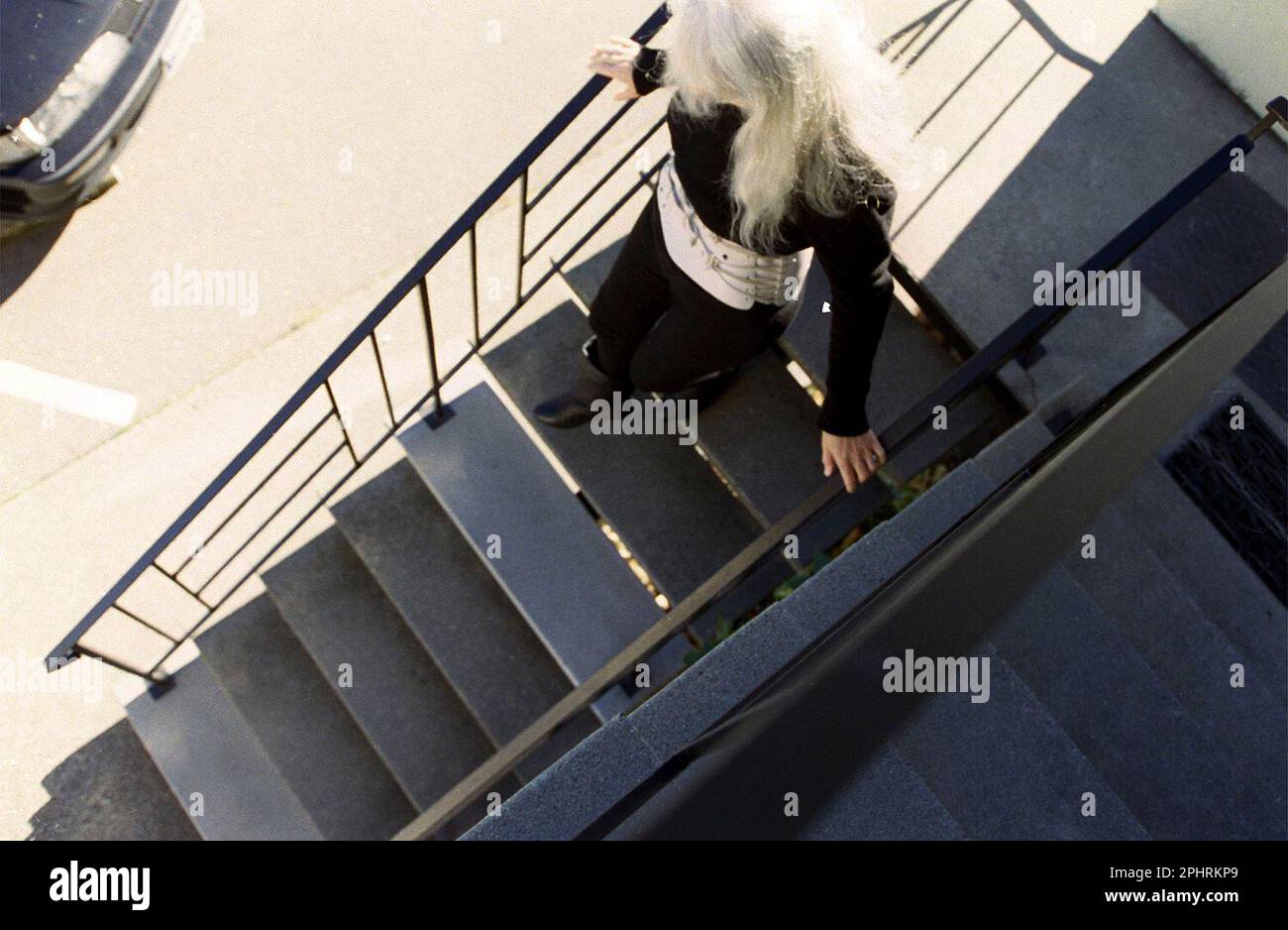 SOS GABRIELSON/C/3DEC99/MN/LS ( Editors Note--Subject asked note to ...