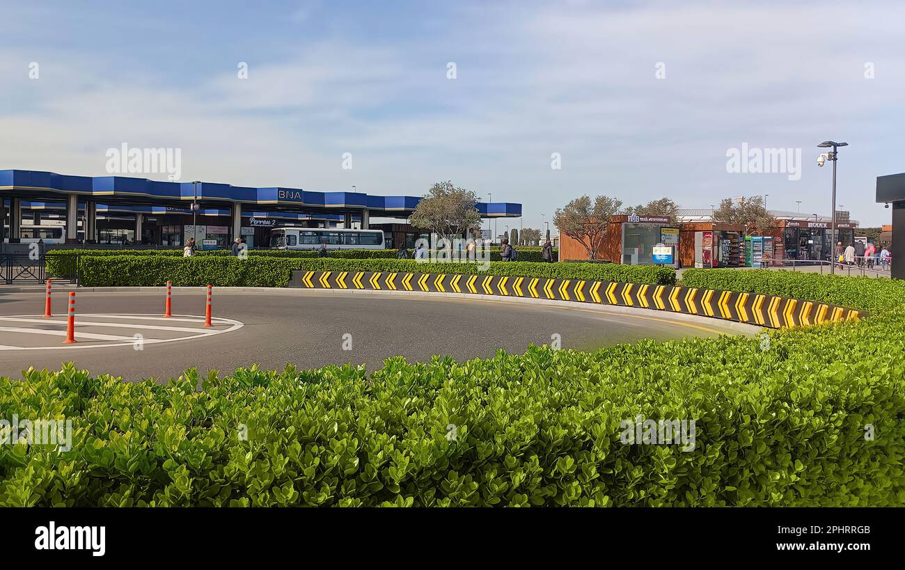 Highway road signs hi-res stock photography and images - Alamy