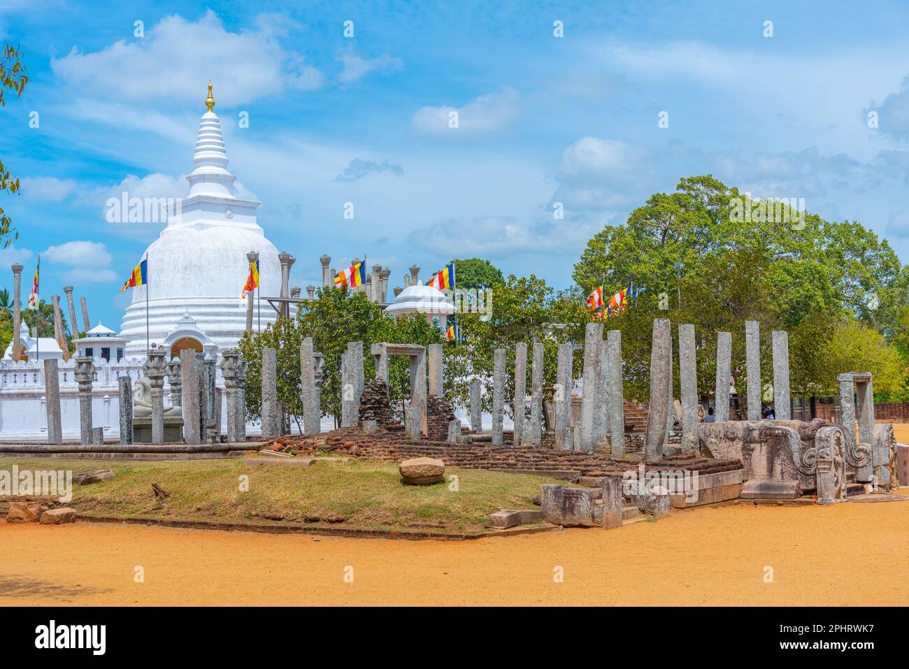 Thuparamaya dagaba hi-res stock photography and images - Alamy
