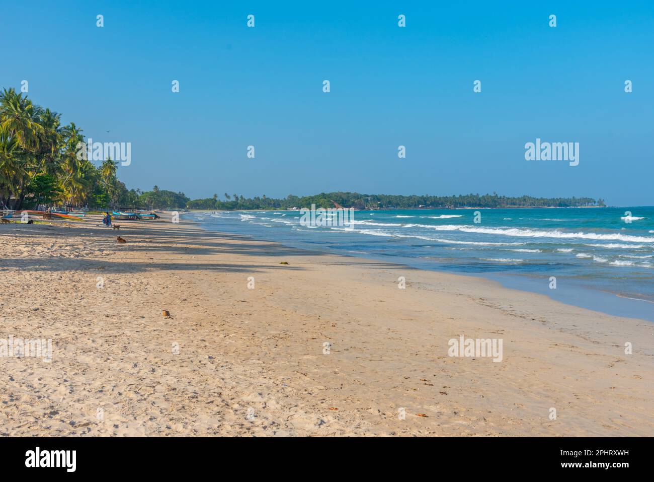 Sunny day at Uppuveli Beach at Trincomalee, Sri Lanka Stock Photo - Alamy
