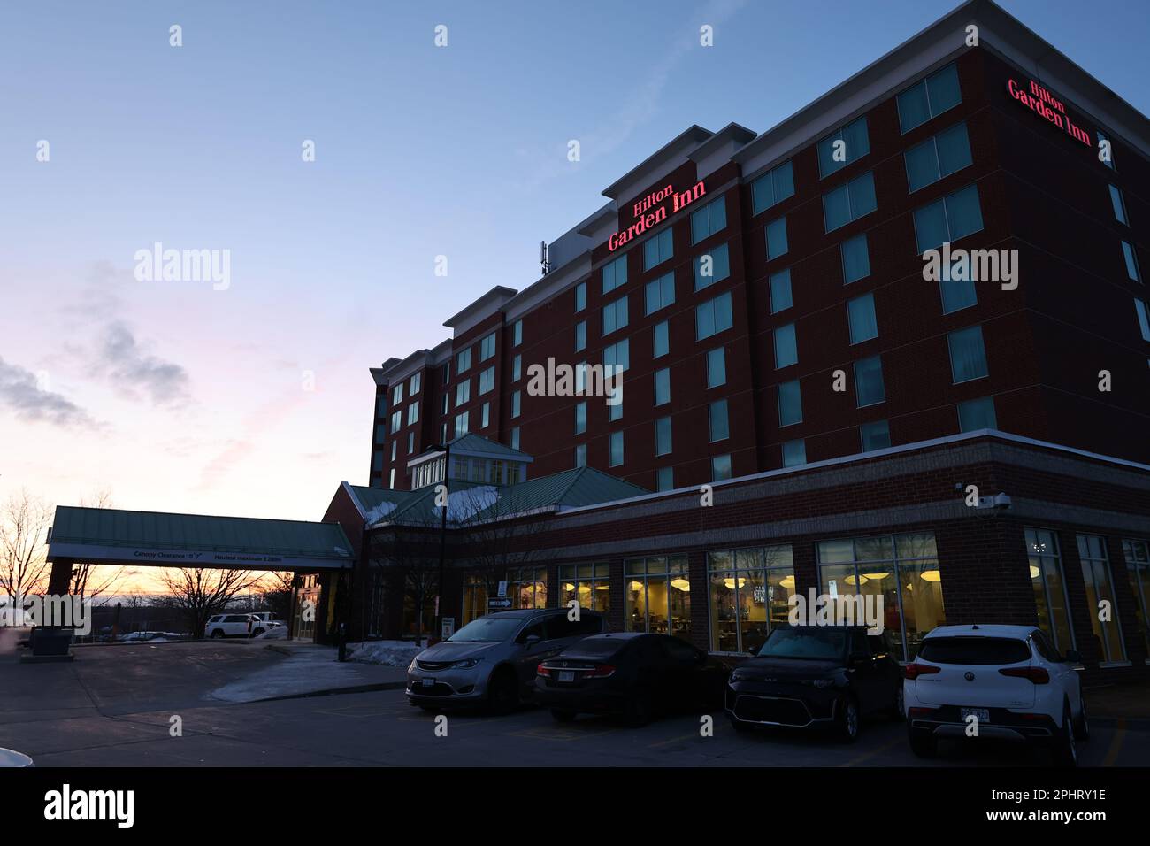 Hilton Hotel at night Stock Photo - Alamy