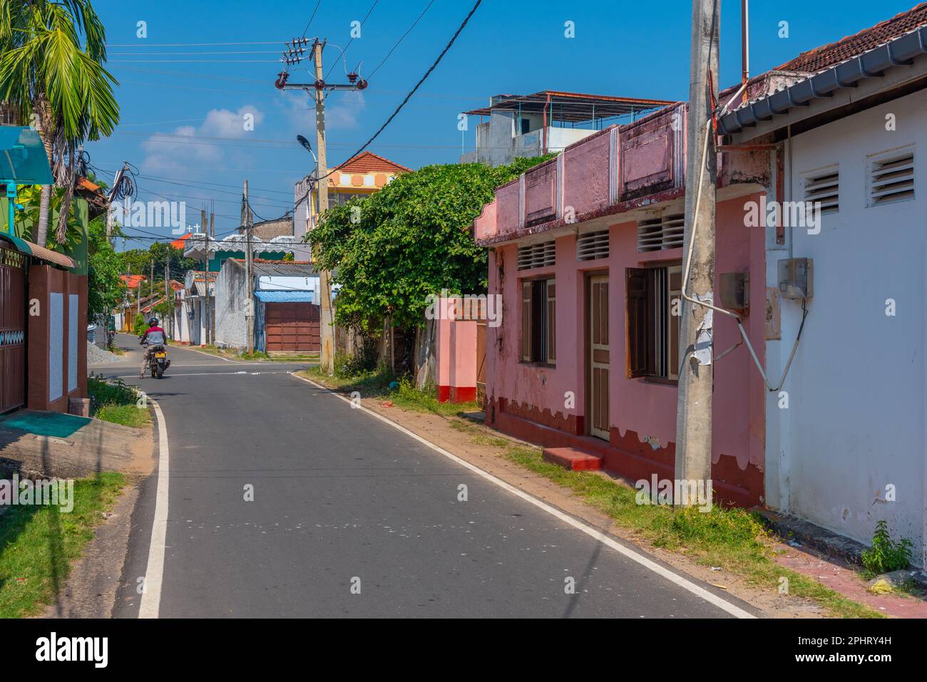 old street in Trincomalee, Sri Lanka Stock Photo - Alamy