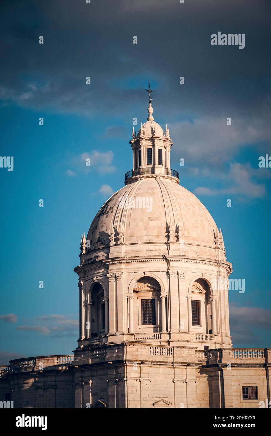 Lisbon imagen hi-res stock photography and images - Alamy