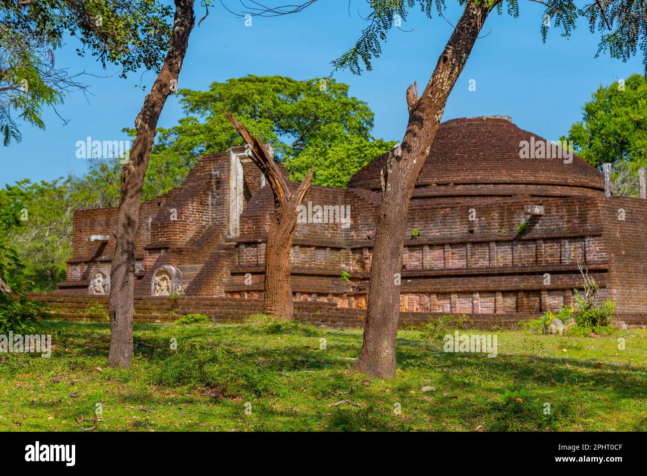 Menik Vihara at polonnaruwa in Sri Lanka Stock Photo - Alamy