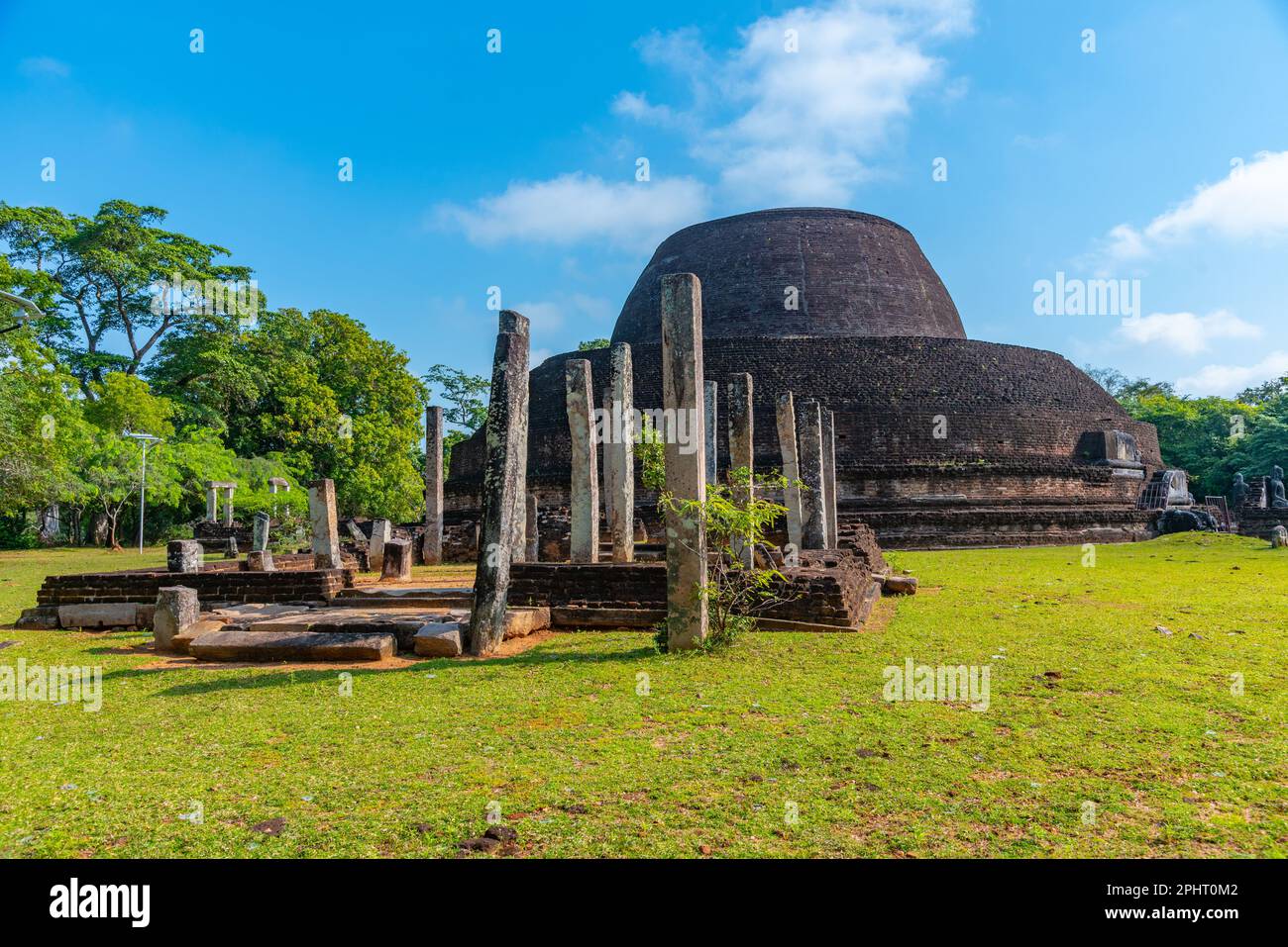 Buddhist shrine in sri lanka carving hi-res stock photography and ...