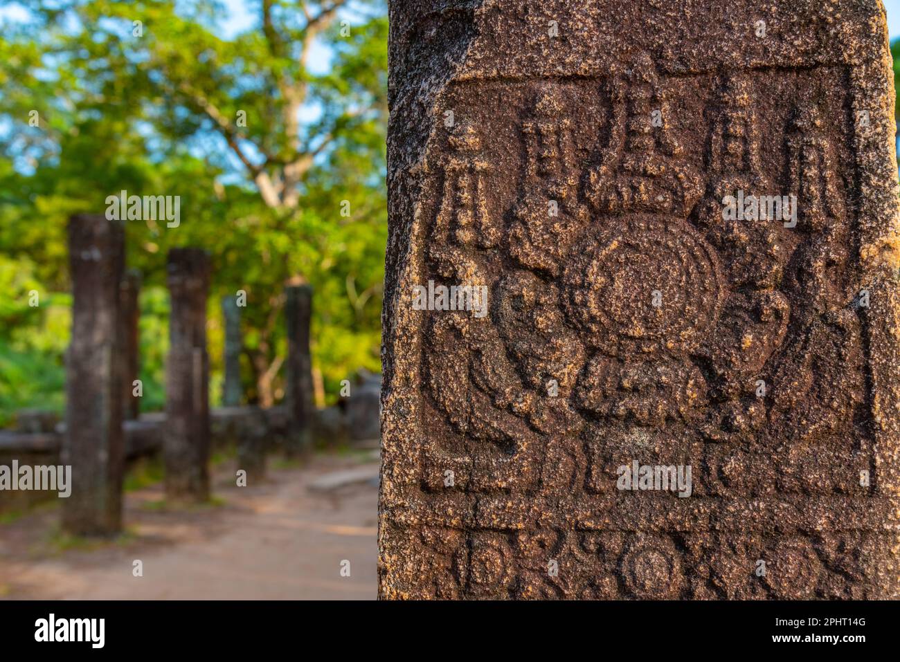 Carvings at the council chamber at the royal palace at Polonnaruwa, Sri Lanka Stock Photo - Alamy