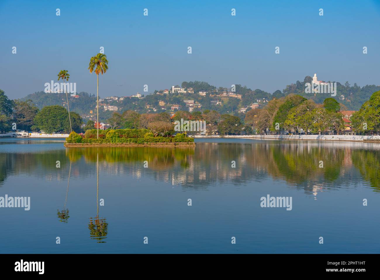 View of Kandy lake in Sri Lanka Stock Photo - Alamy