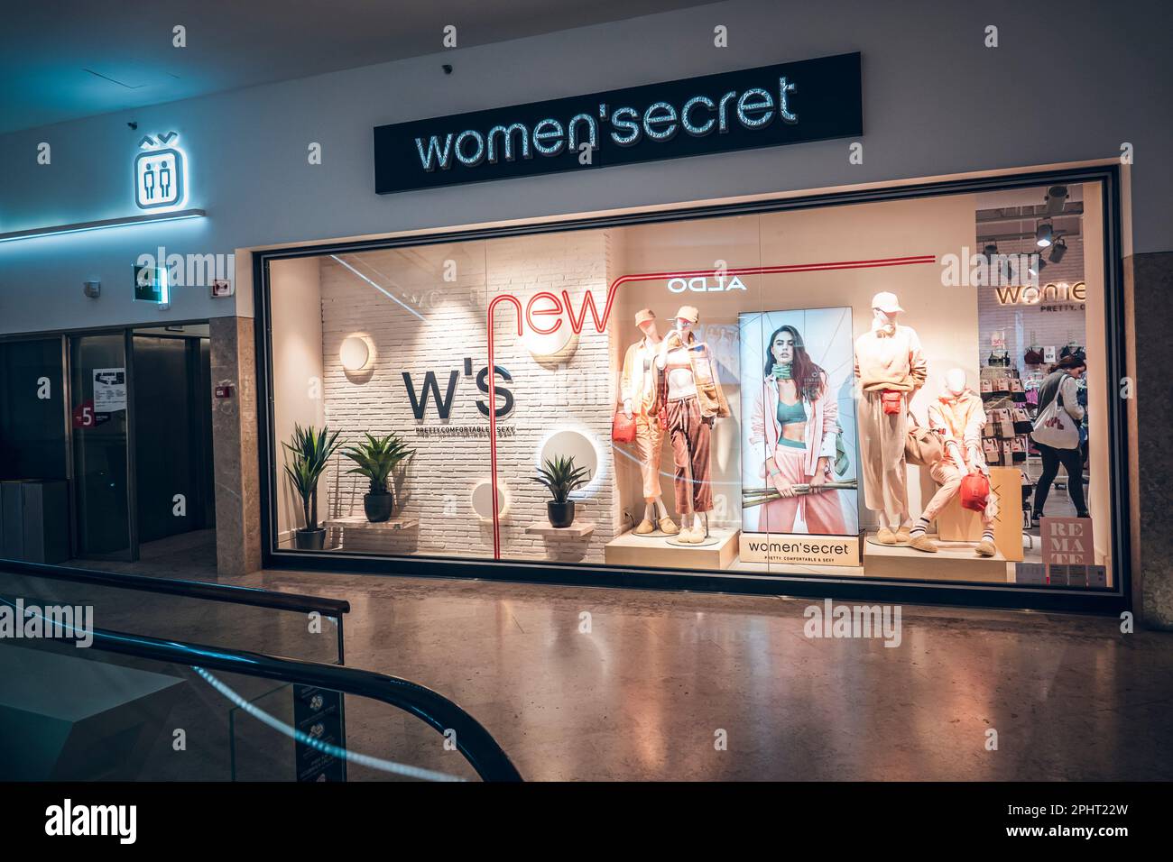 Womensecret hi-res stock photography and images - Alamy