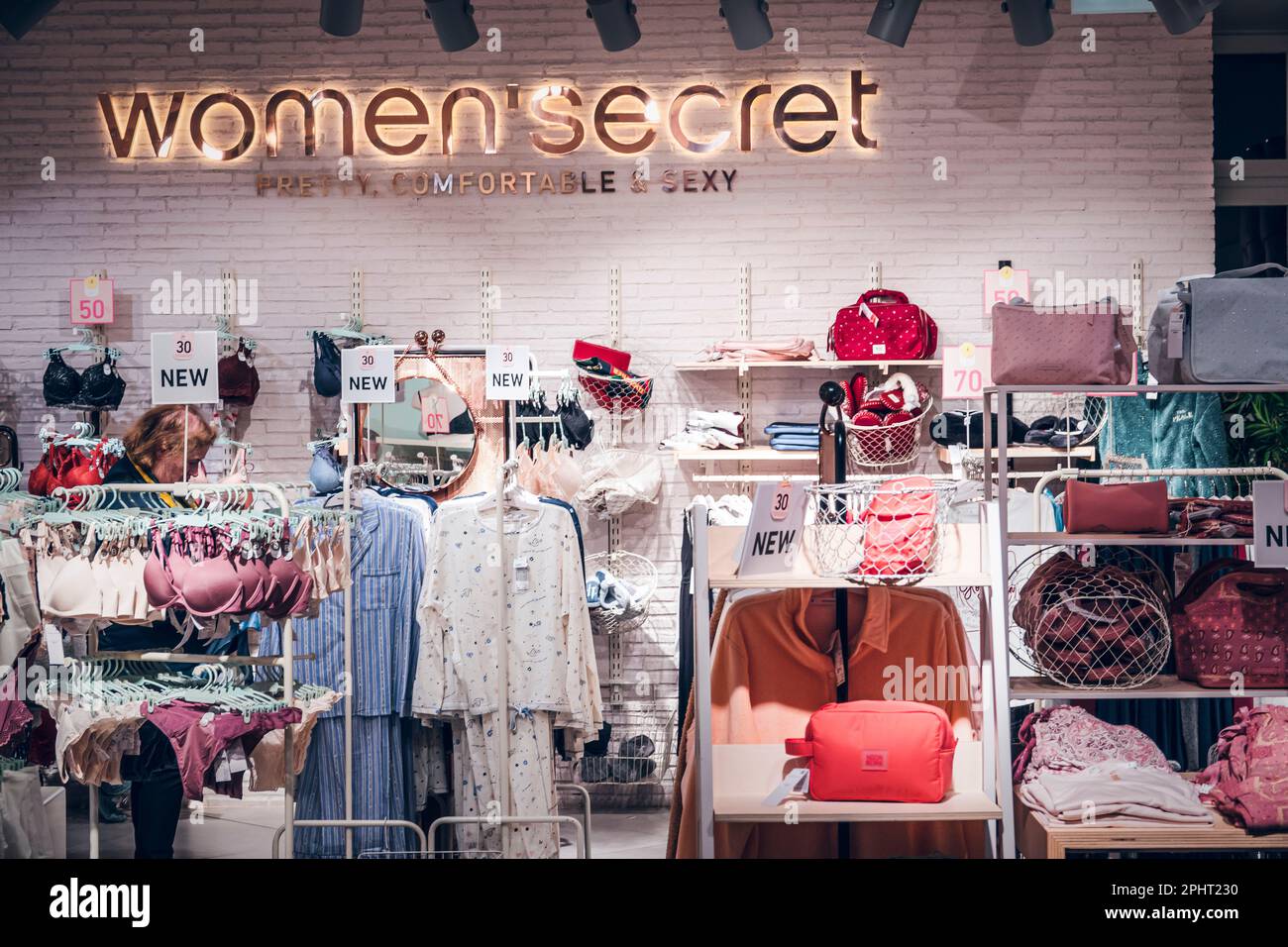 Womensecret hi-res stock photography and images - Alamy
