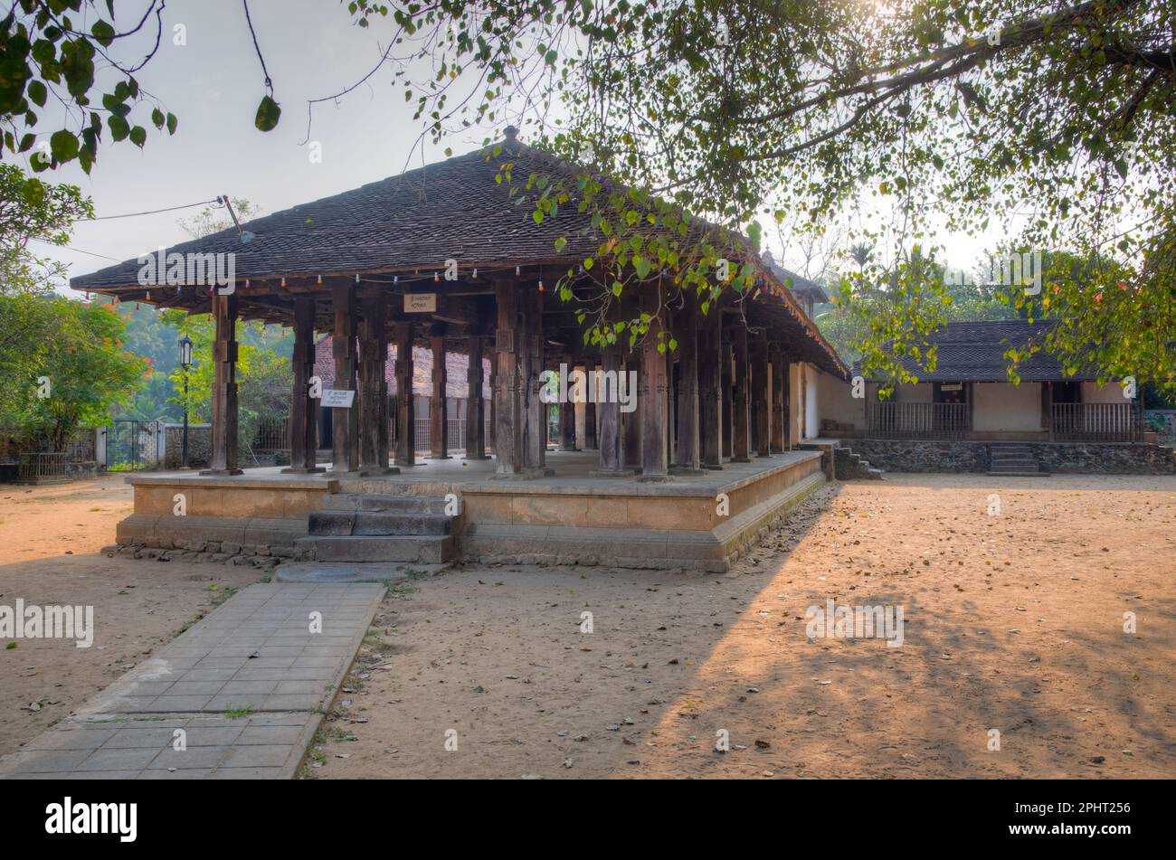 Sri lanka traditional wood carving hi-res stock photography and images ...