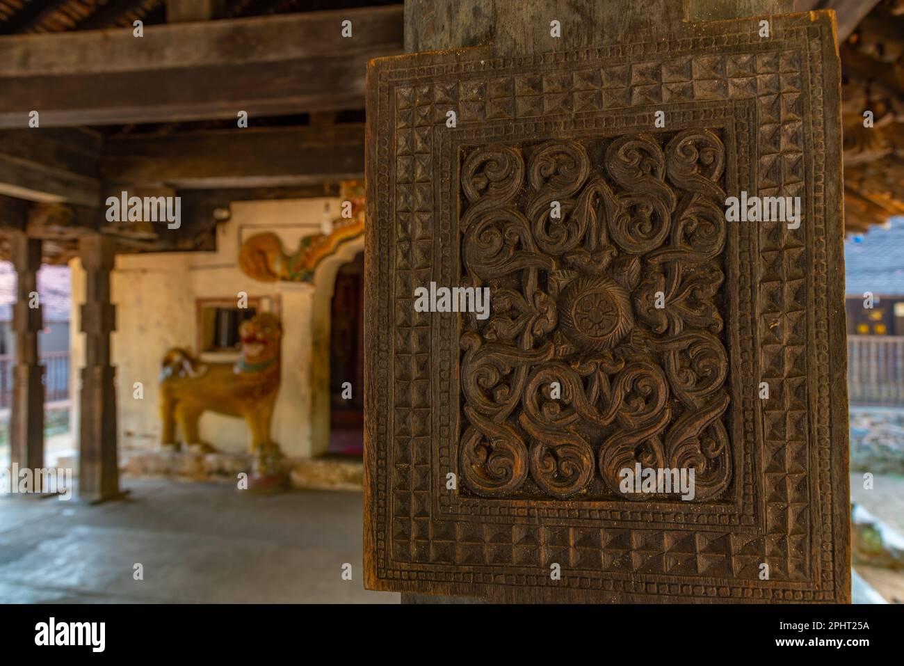 Asia sri lanka kandy wood hi-res stock photography and images - Alamy