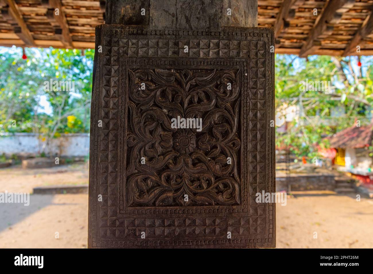 Wooden ornaments at the Embekka temple near Kandy, Sri Lanka Stock Photo - Alamy