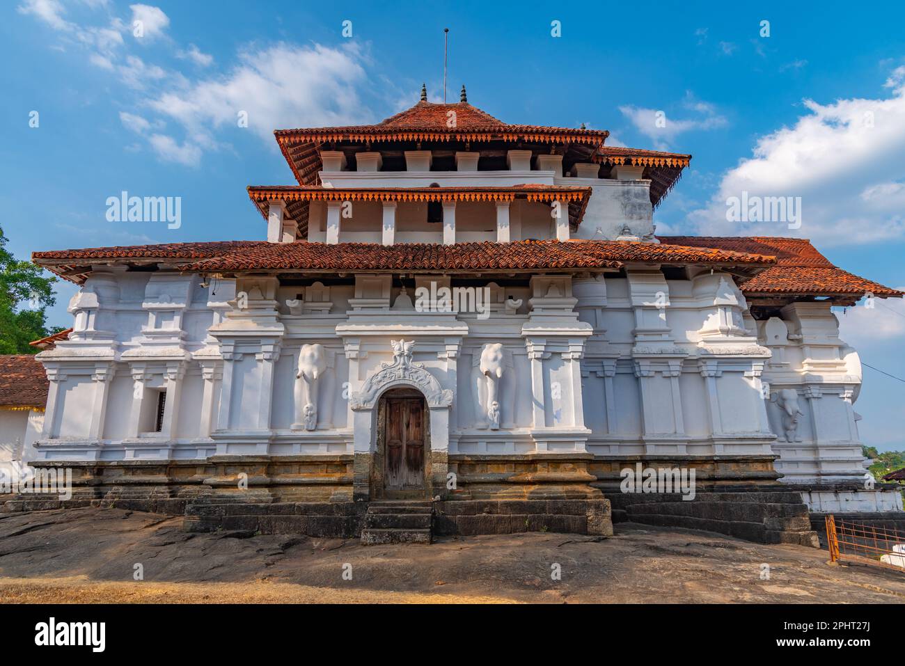 Lankatilaka vihara temple hi-res stock photography and images - Alamy