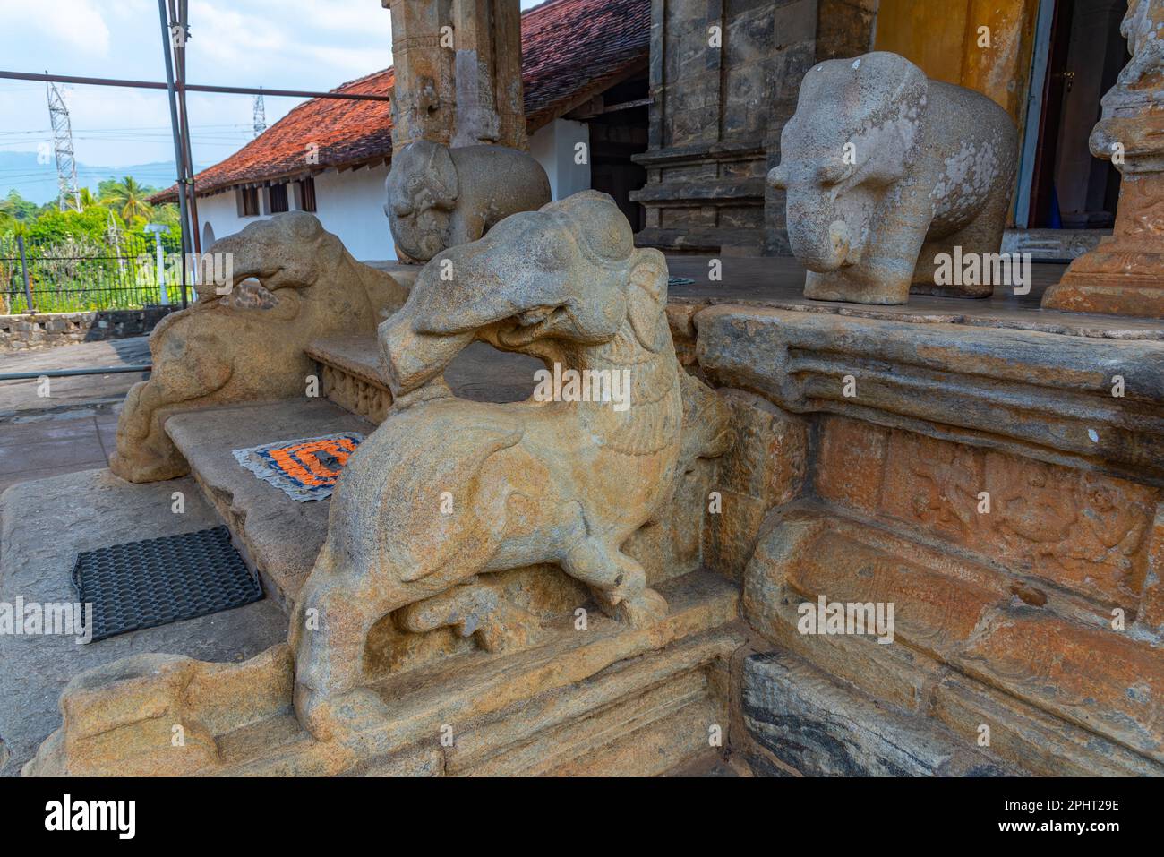 Ancient shrine buddha gadaladeniya temple hi-res stock photography and ...