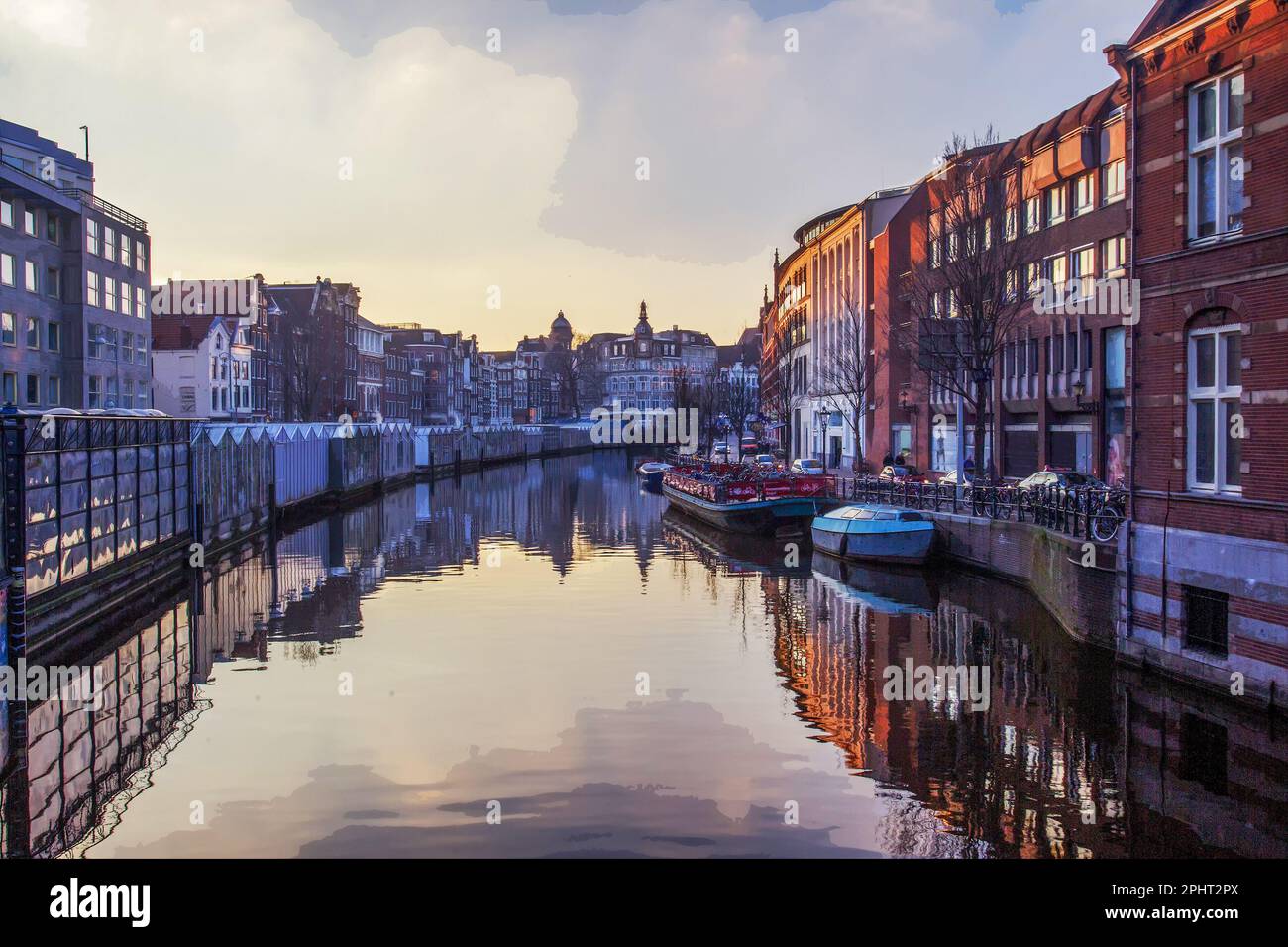 Amazing Amsterdam Channels and reflcetions in sunset: small nautical ...