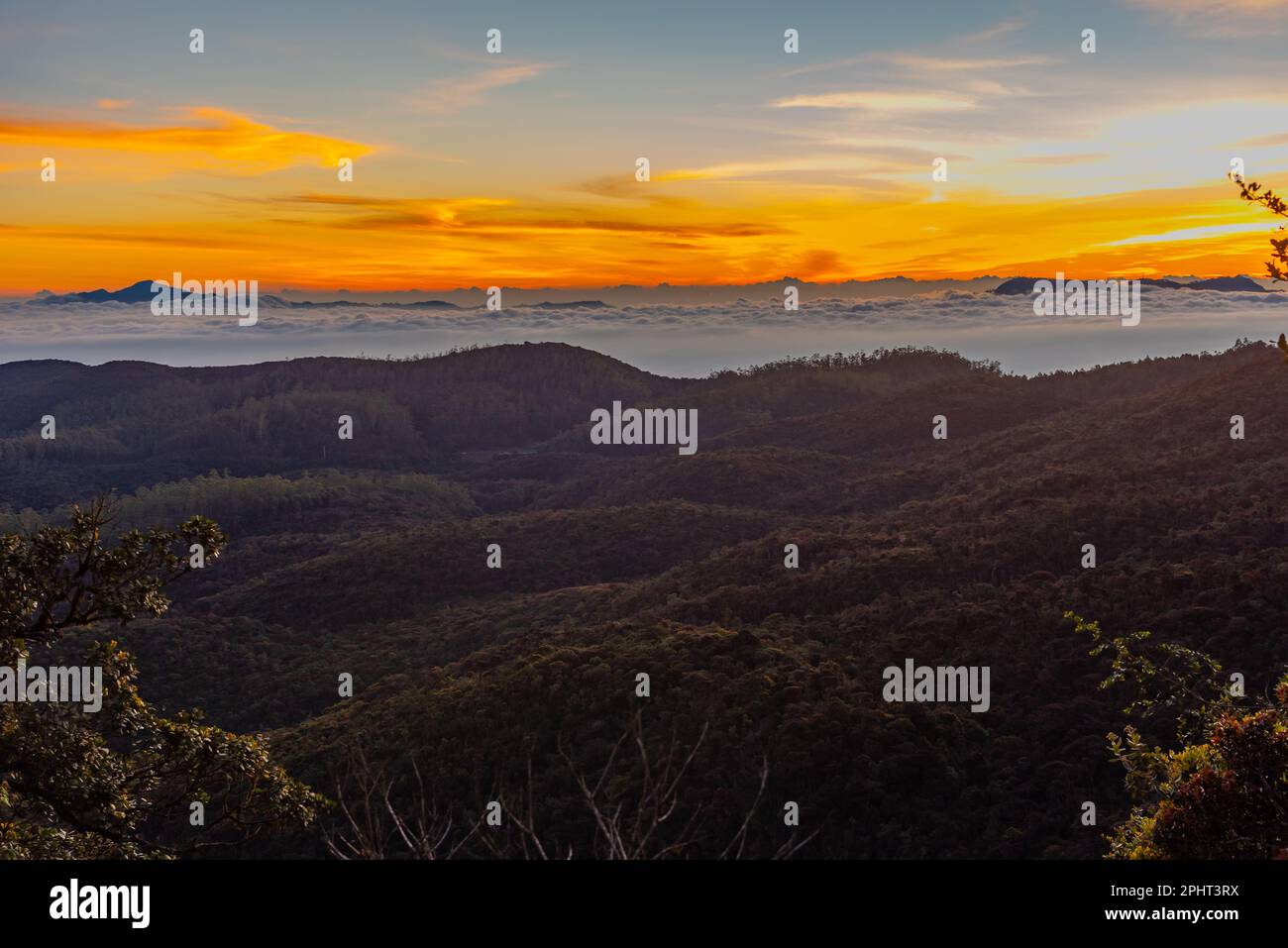 Sunrise over Sri Lankan highlands viewed from Horton Plains national ...